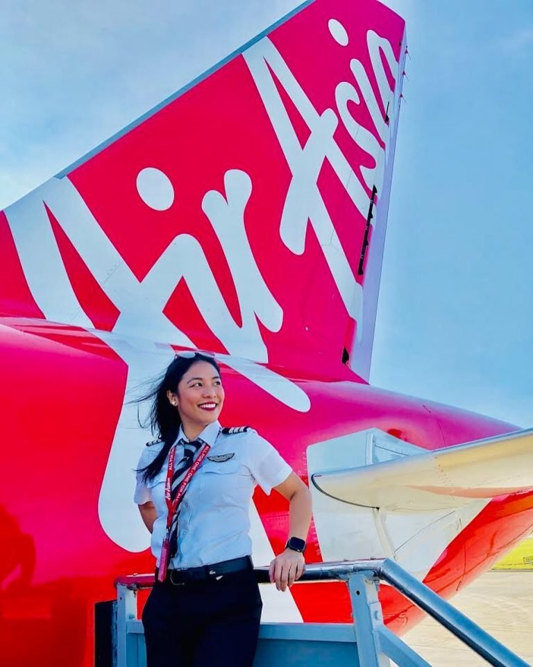 Air Asia Philippines gives free training to aspiring Filipino Pilots