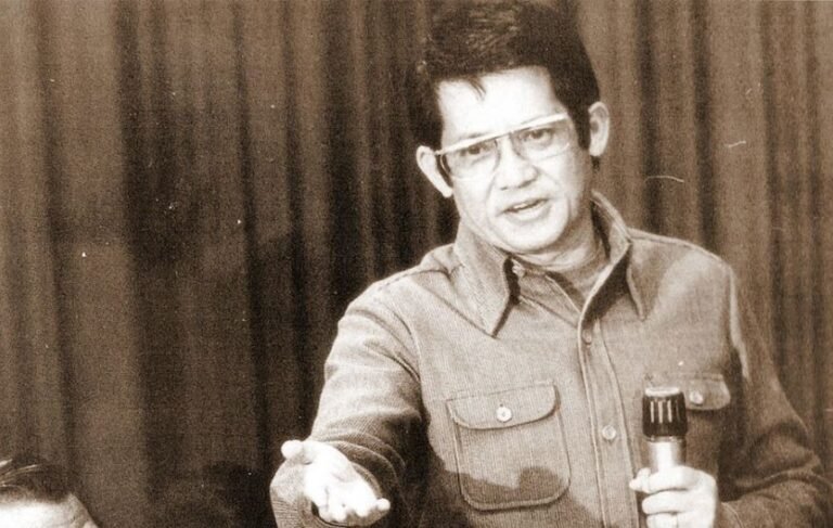 Philippine democracy martyr Ninoy Aquino remembered on national holiday ...